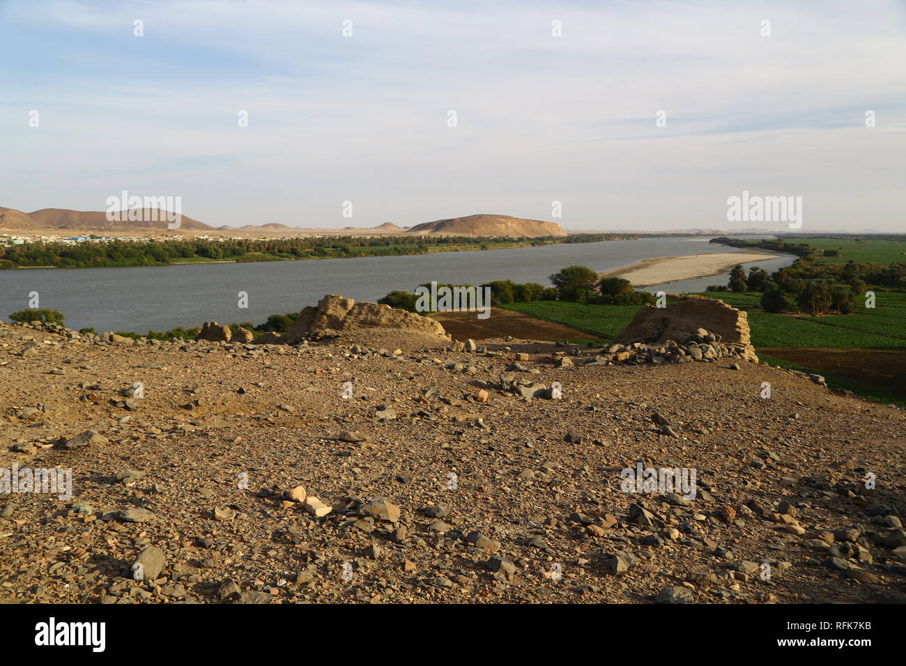Kerma tombs hi-res stock photography and images - Alamy
