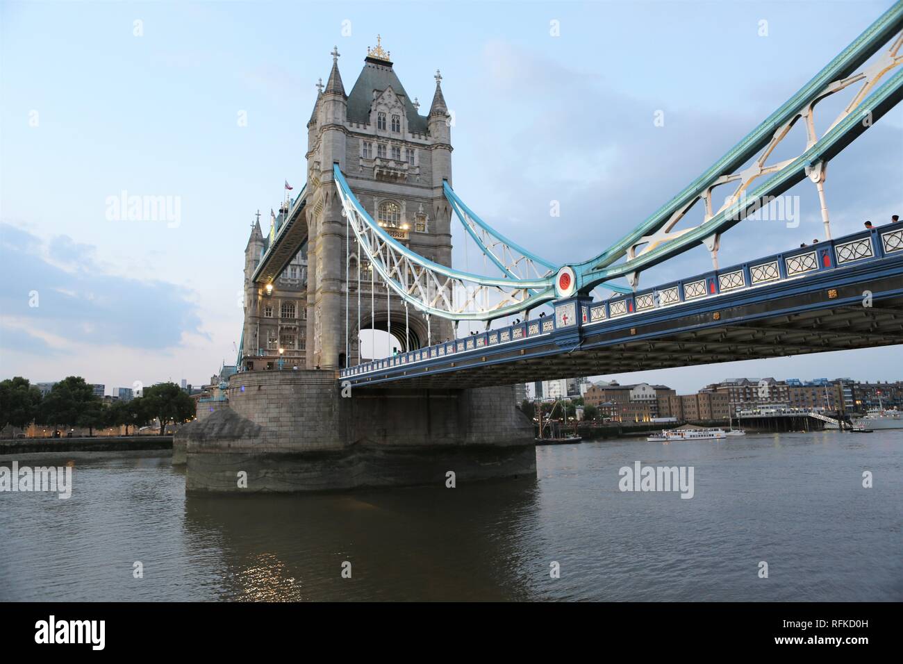 London tourism tower hi-res stock photography and images - Alamy