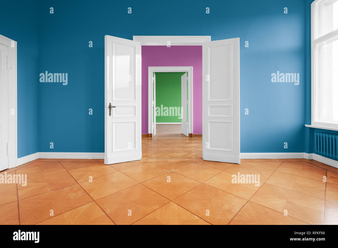 empty flat, apartment rooms with fresh painted colorful walls Stock ...