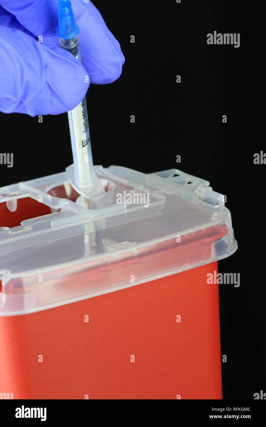 Sharps container hi-res stock photography and images - Alamy
