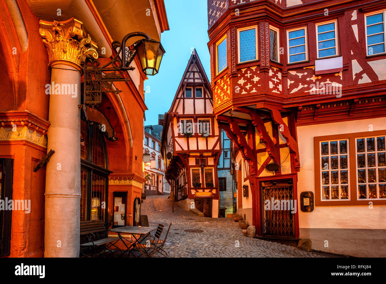 Bernkastel-Kues, picturesque half timbered houses in medieval Old Town ...