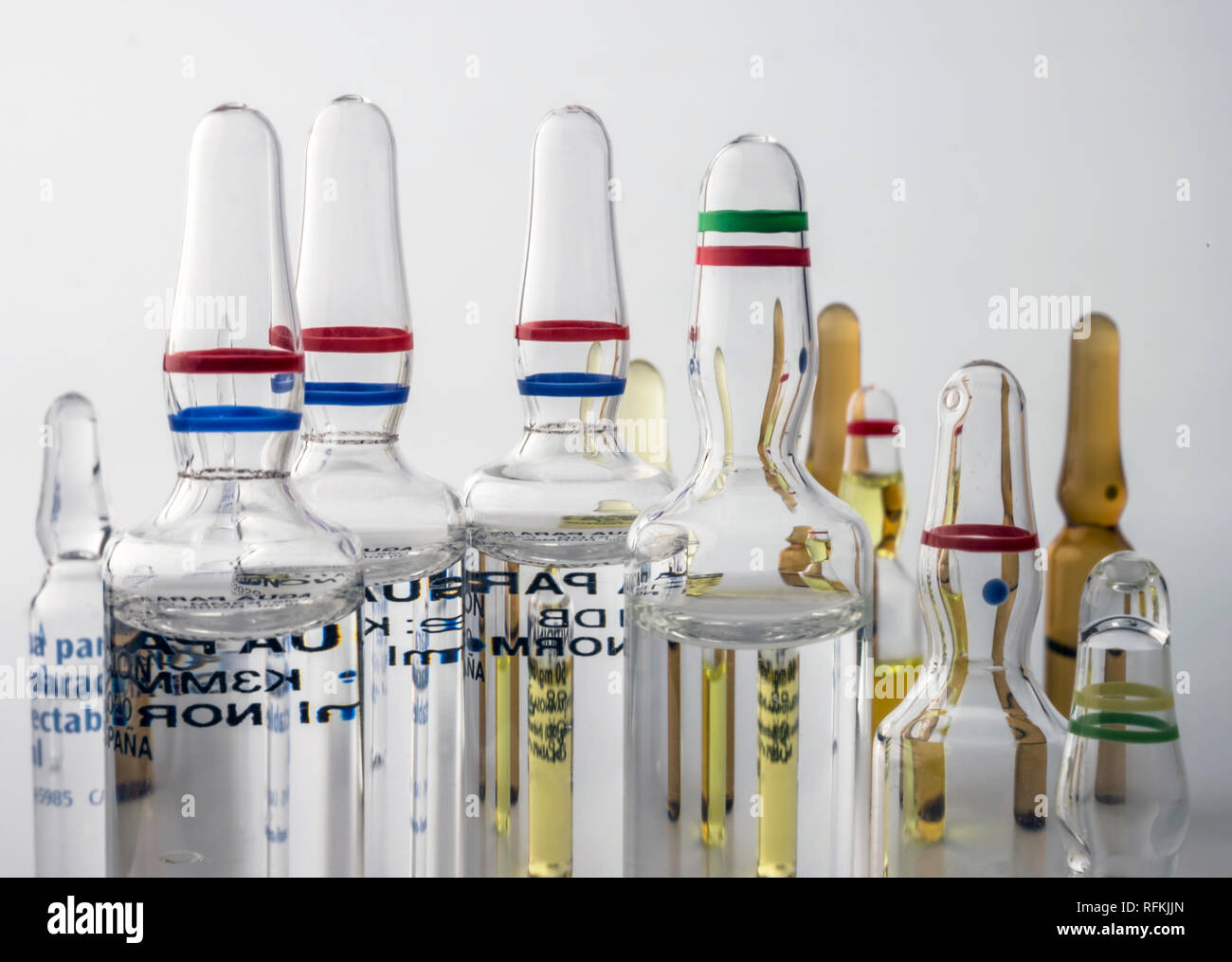 Group of vials hi-res stock photography and images - Alamy