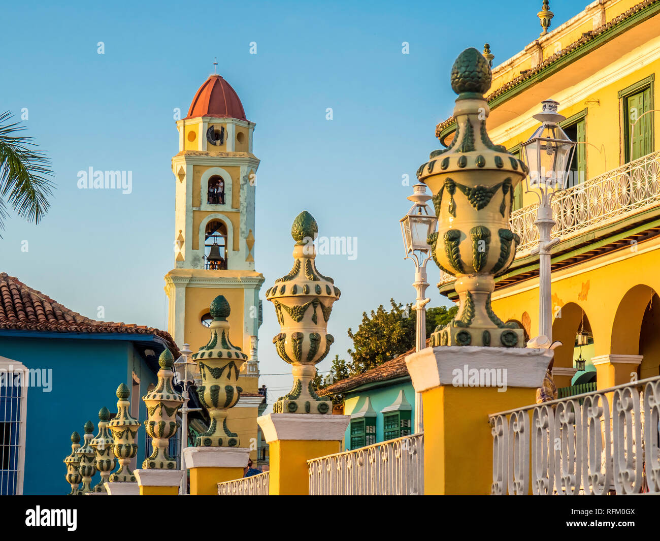 Architectural style spanish colonial hi-res stock photography and ...