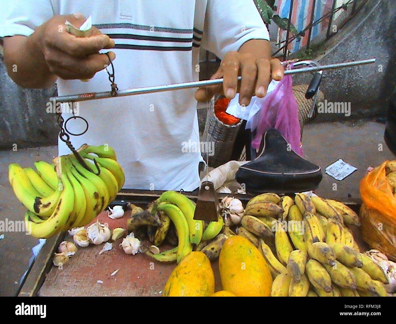 Scales balance china hi-res stock photography and images - Alamy