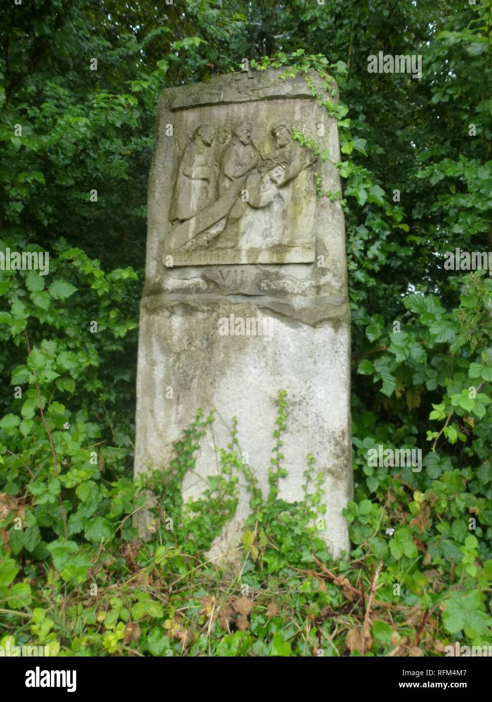 Balinghem (Pas-de-Calais) parc du chemin de croix, station 07 Stock ...