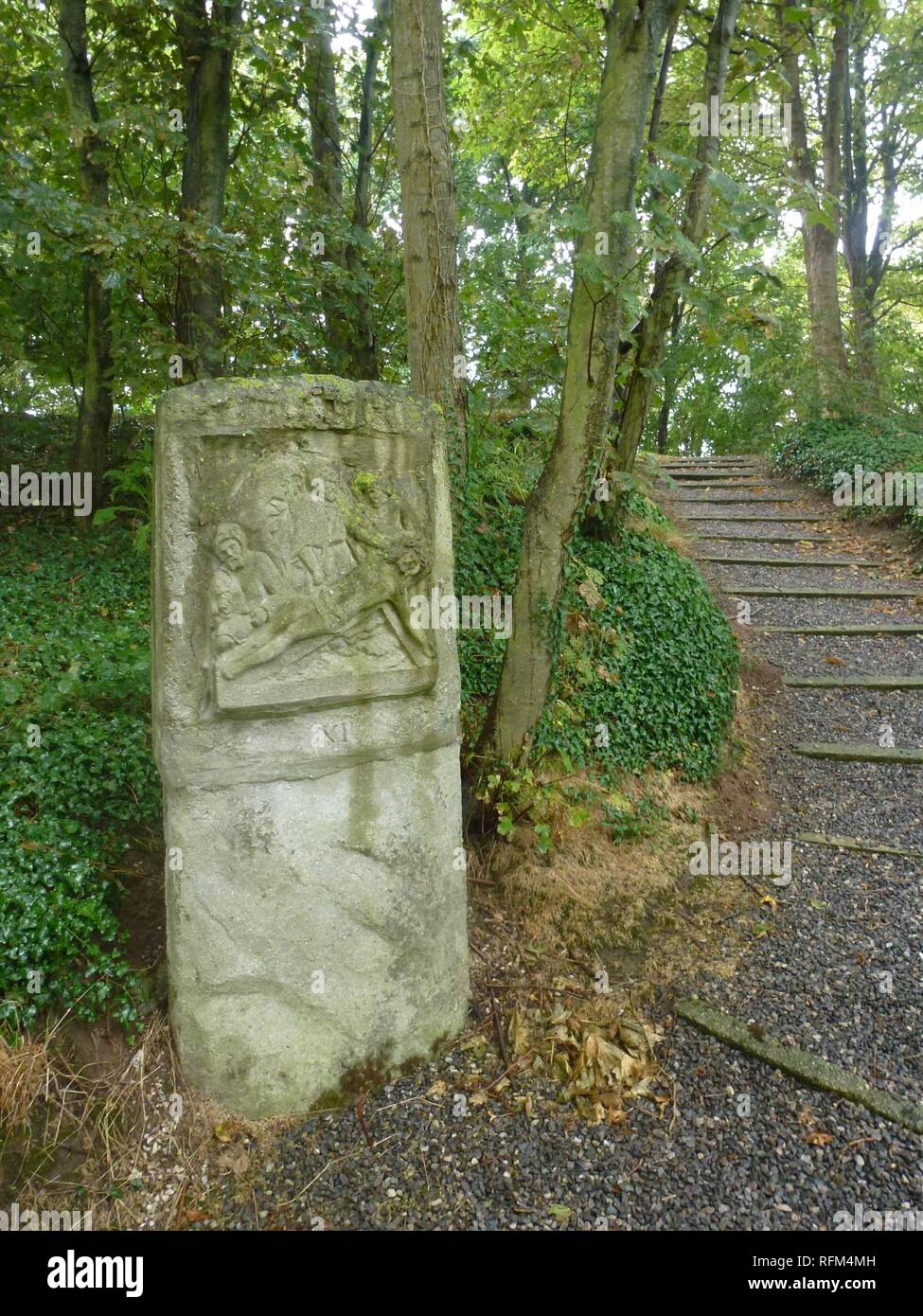 Balinghem (Pas-de-Calais) parc du chemin de croix, station 11 Stock ...