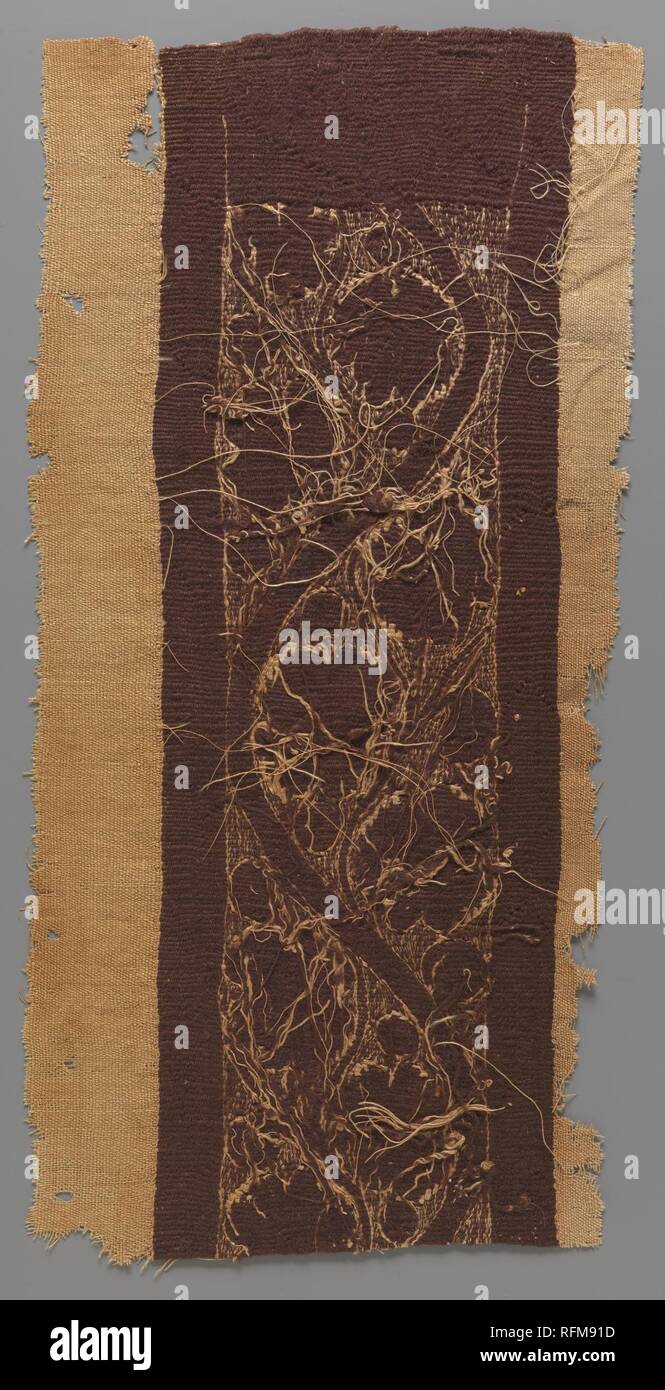 Vine scroll hi-res stock photography and images - Alamy