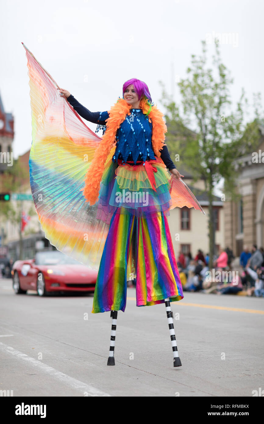 Wearing stilts hi-res stock photography and images - Alamy
