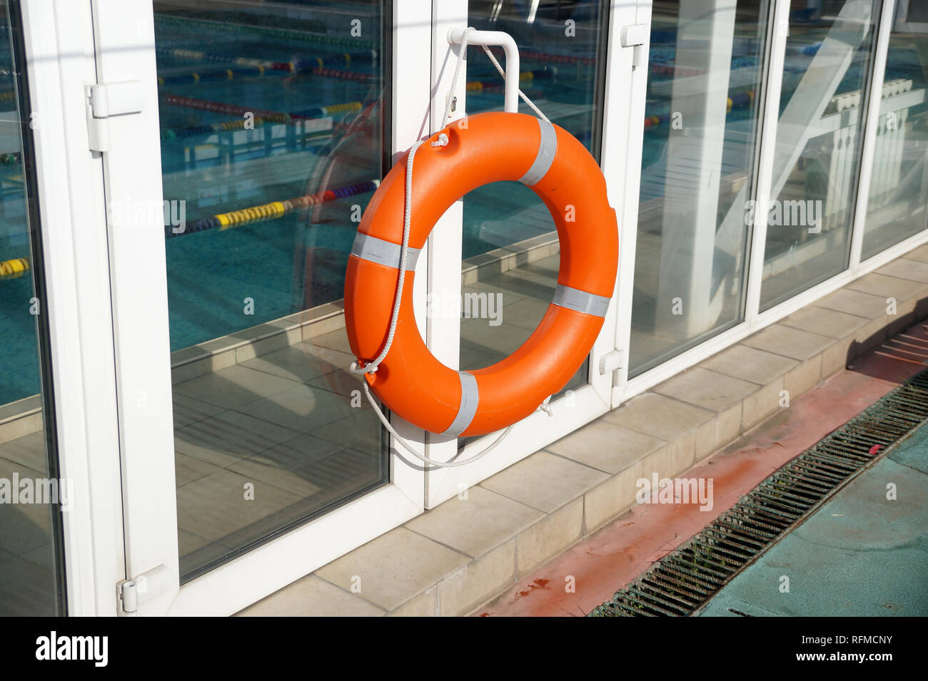 Swimming help hi-res stock photography and images - Alamy
