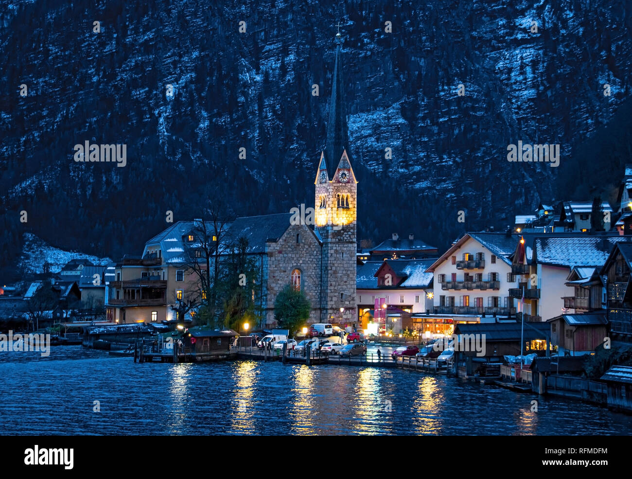 Hallstatt austria winter hi-res stock photography and images - Alamy
