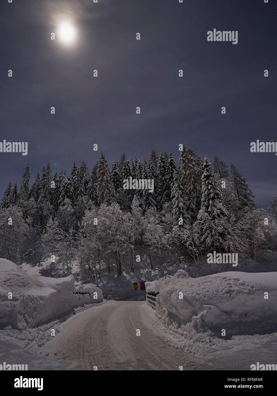 Full moon winter night fairytale Stock Photo - Alamy