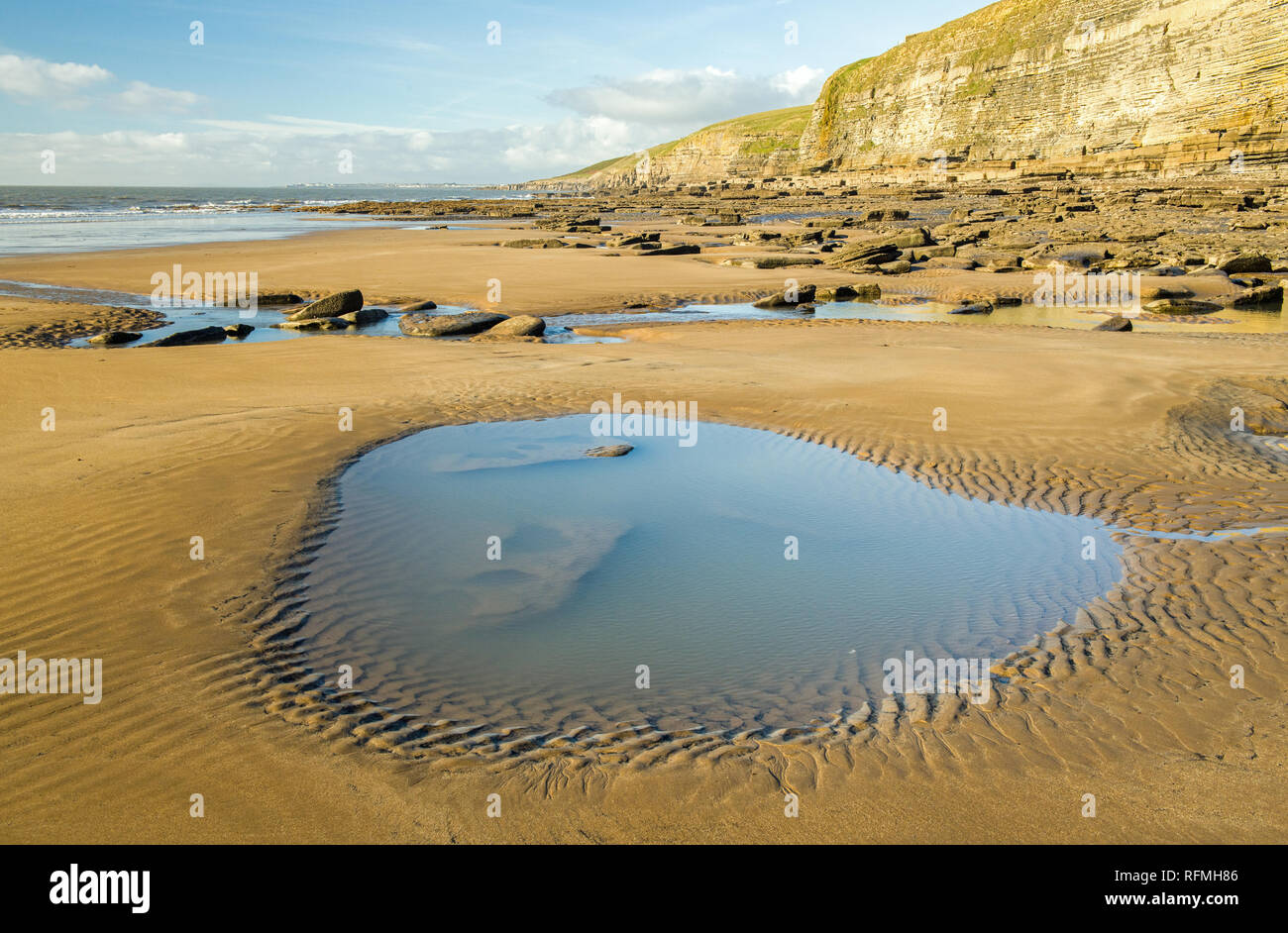 Dunraven bay, southerndown hi-res stock photography and images - Alamy