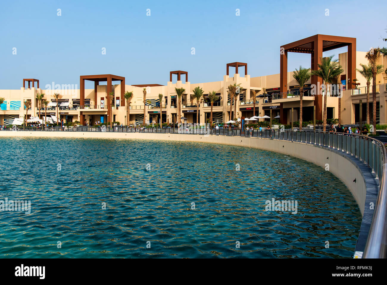 Dubai, United Arab Emirates - January 25, 2019: The Pointe waterfront ...