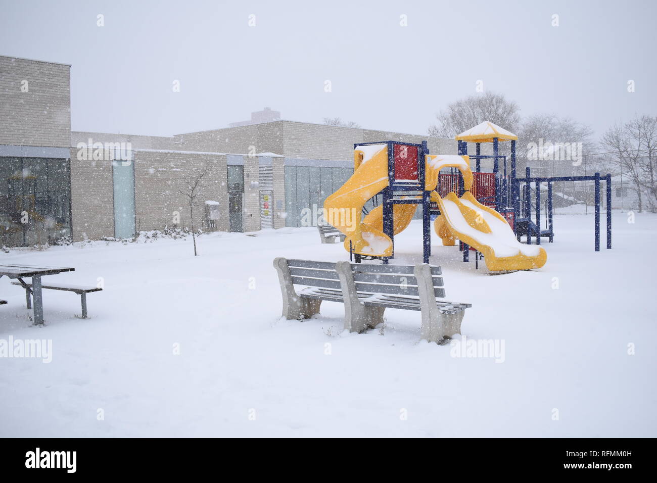 Cold weather play hi-res stock photography and images - Alamy