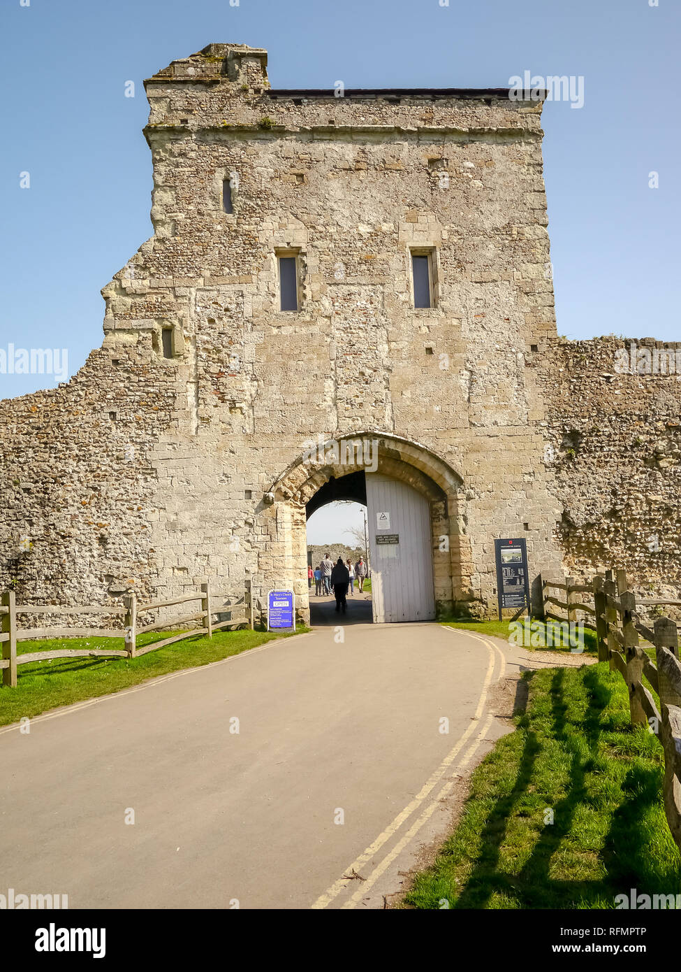 Portchester castle medieval castle hi-res stock photography and images ...
