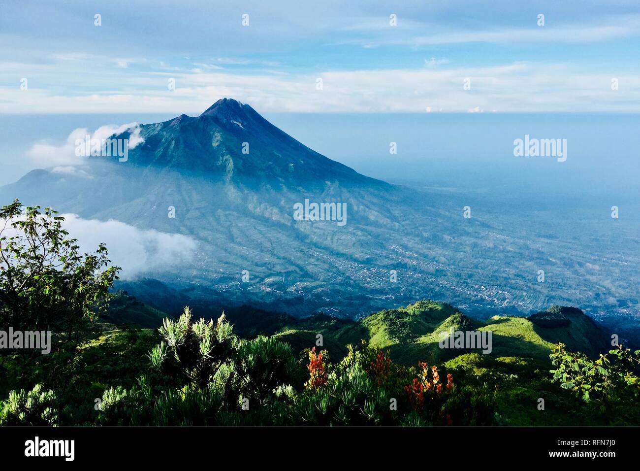 Ash cloud volcano mount merapi hi-res stock photography and images - Alamy