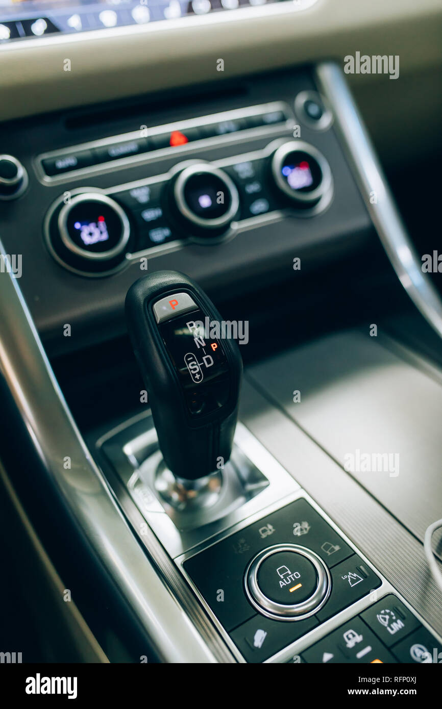 Car Gear Shift Stock Photos & Car Gear Shift Stock Images - Alamy