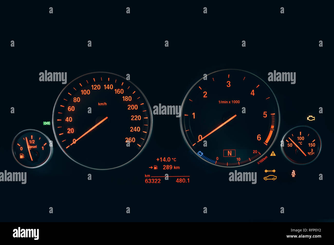 Modern car or automobile dashboard panel. Car HUD Speedometer ...