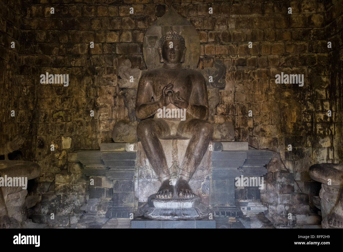 Statue of Dhyani Buddha Vairocana in the inner chamber of Mendut ...