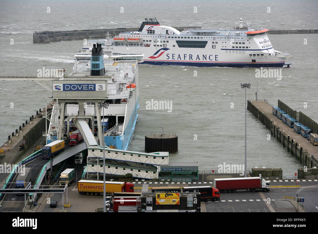 Dover port cargo hi-res stock photography and images - Alamy