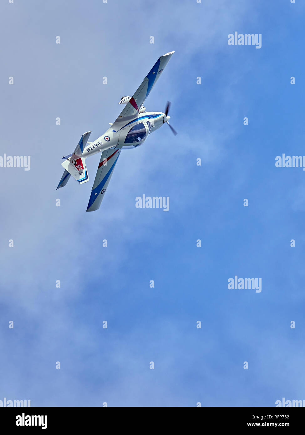 Inverted airplane hi-res stock photography and images - Alamy