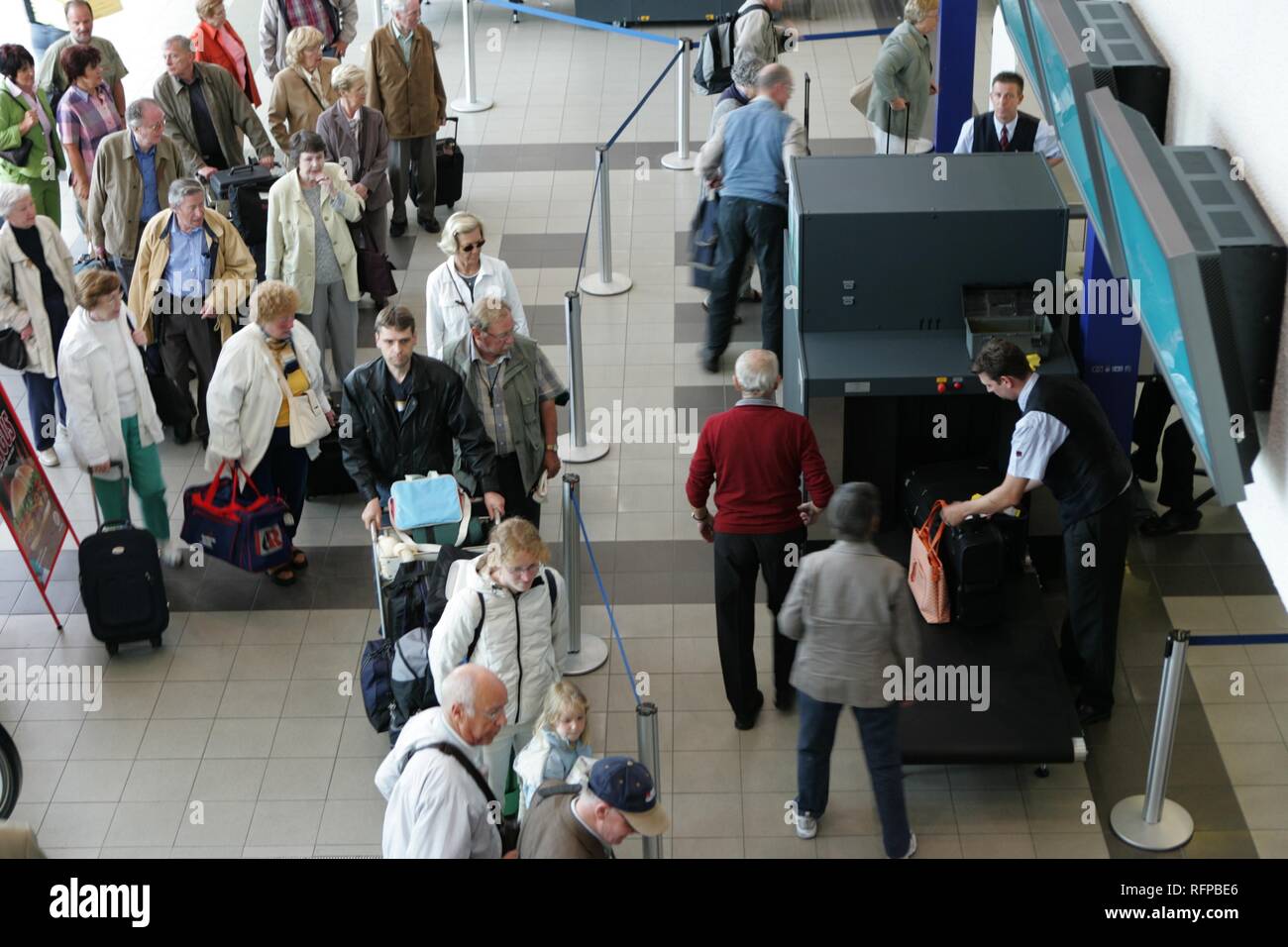 Roentgenkontrolle hi-res stock photography and images - Alamy