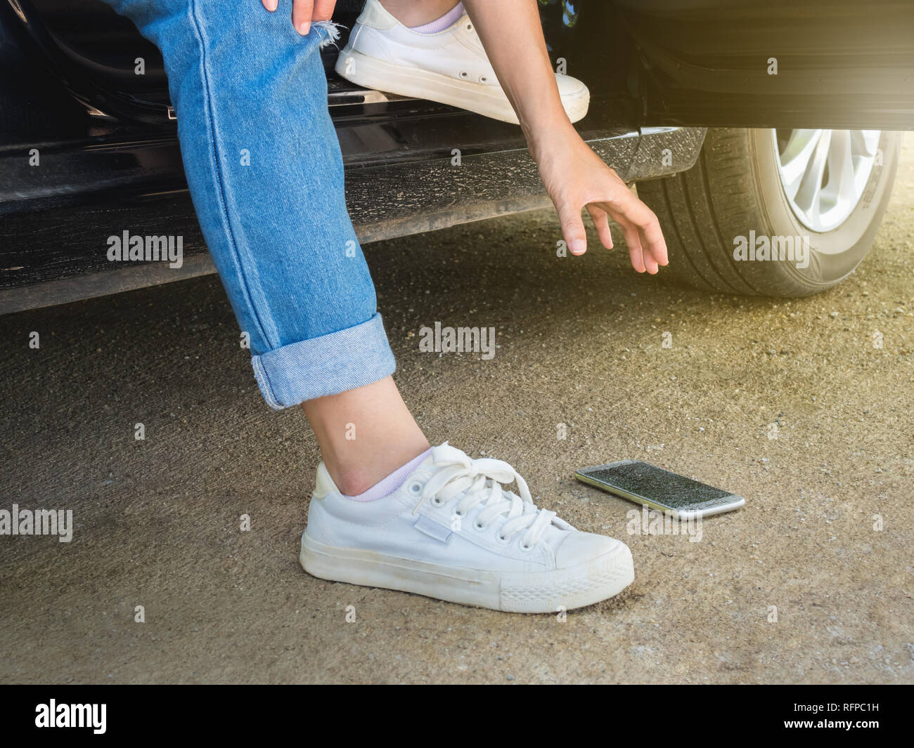 Is stepping down hi-res stock photography and images - Alamy