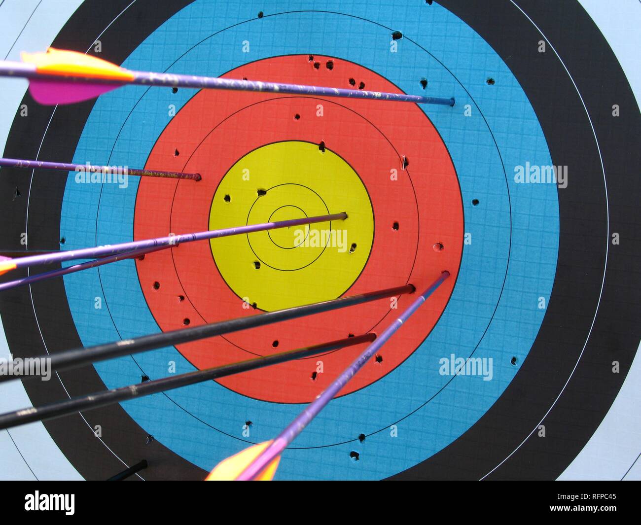 Target with arrows Stock Photo - Alamy