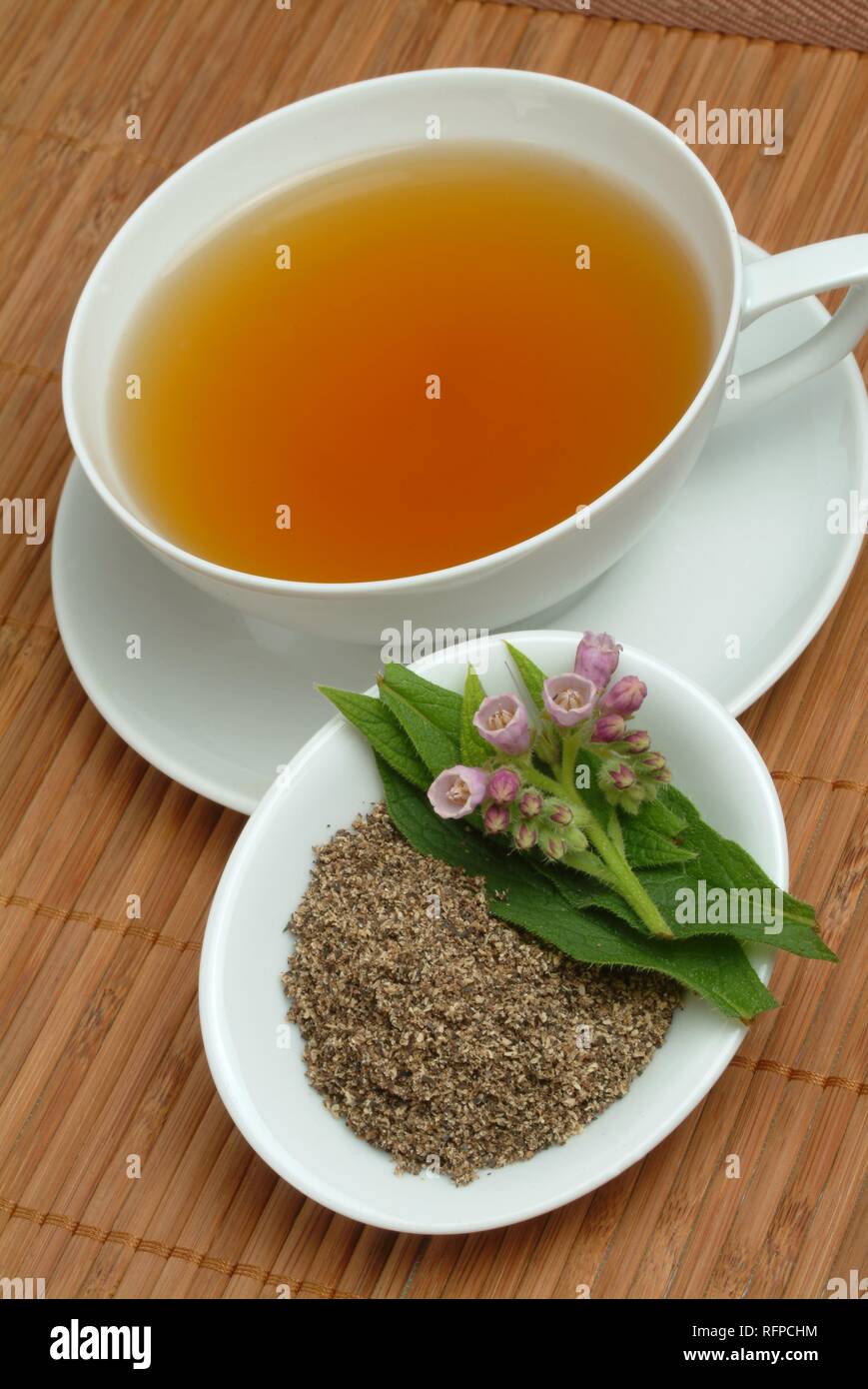Common comfrey, tea, medicinal use, Symphytum officinale Stock Photo ...