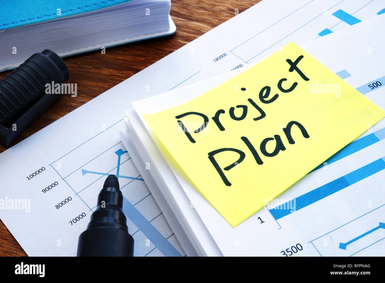 Project desk hi-res stock photography and images - Alamy