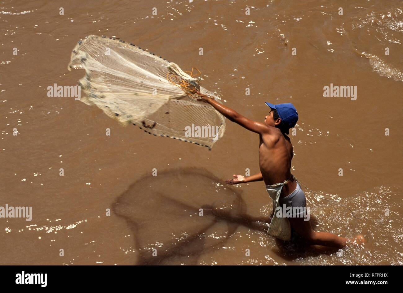 Native american fishing net hi-res stock photography and images - Alamy
