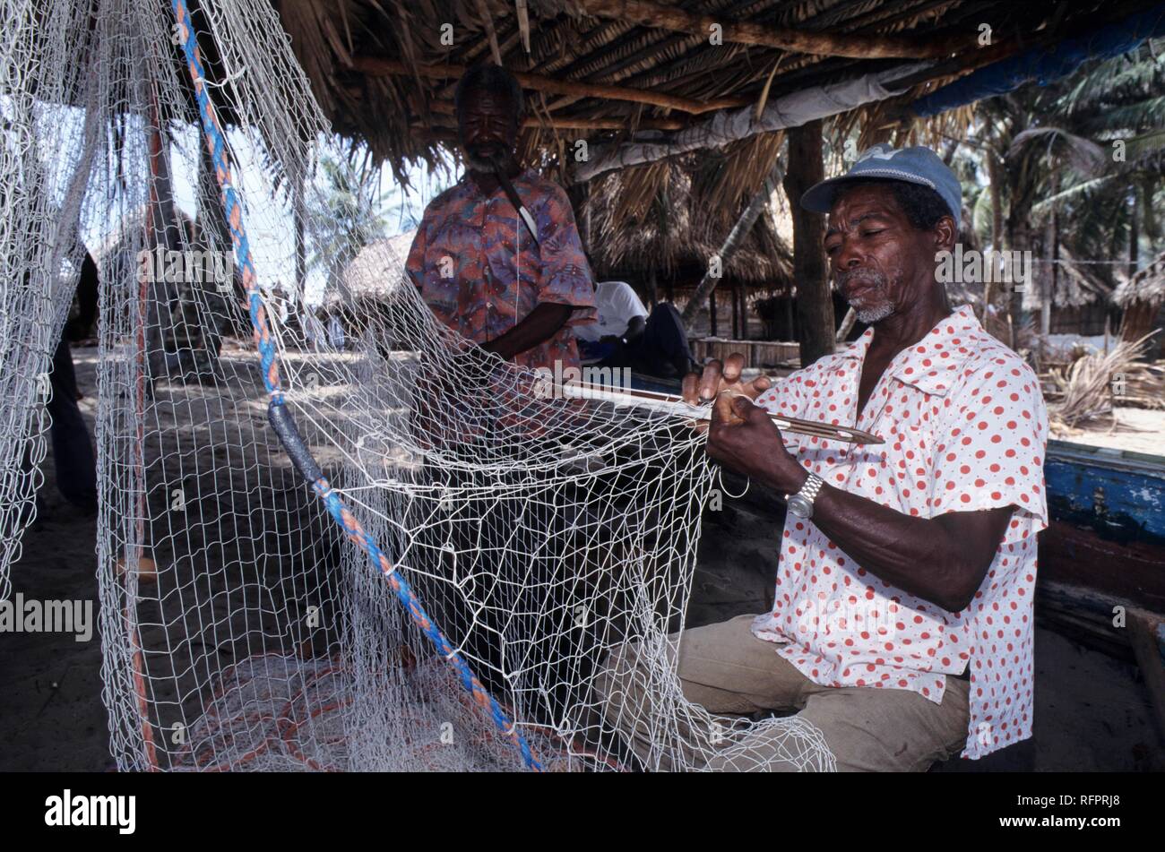 Native american fishing net hi-res stock photography and images - Alamy