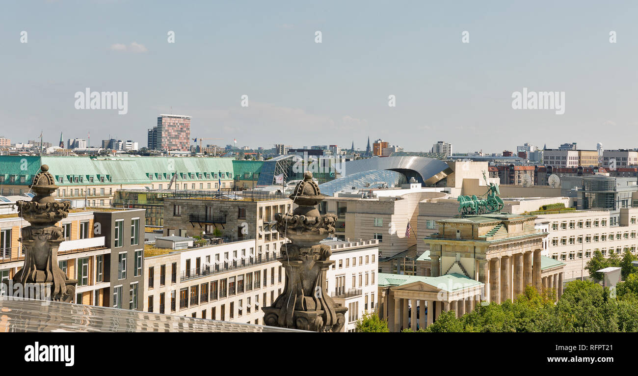 Academy gate hi-res stock photography and images - Alamy