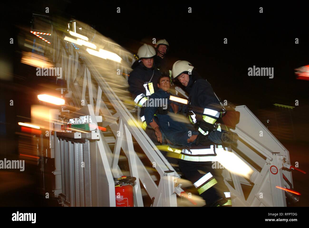 Airport fire service hi-res stock photography and images - Alamy