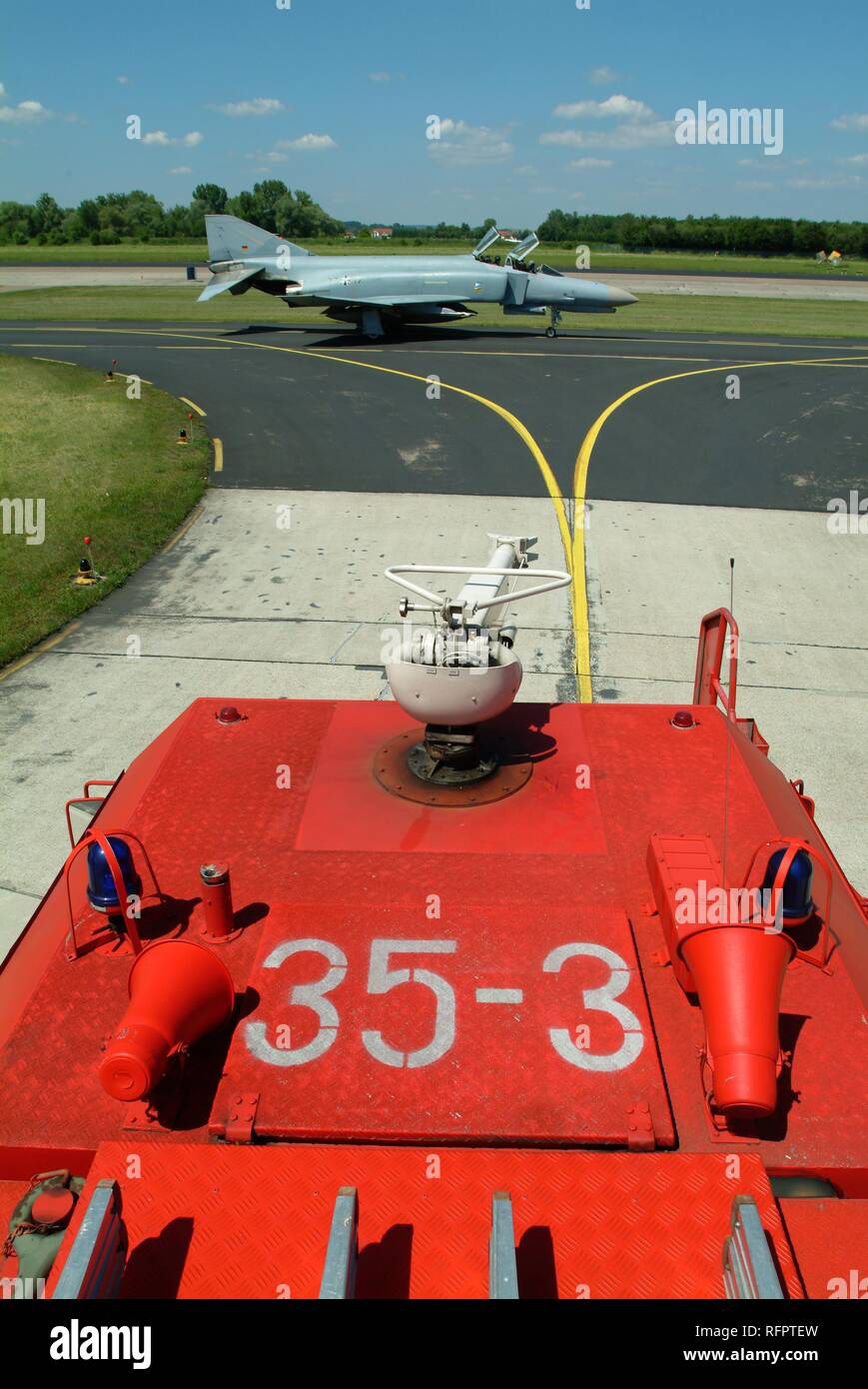 Bundesluftwaffe hi-res stock photography and images - Alamy