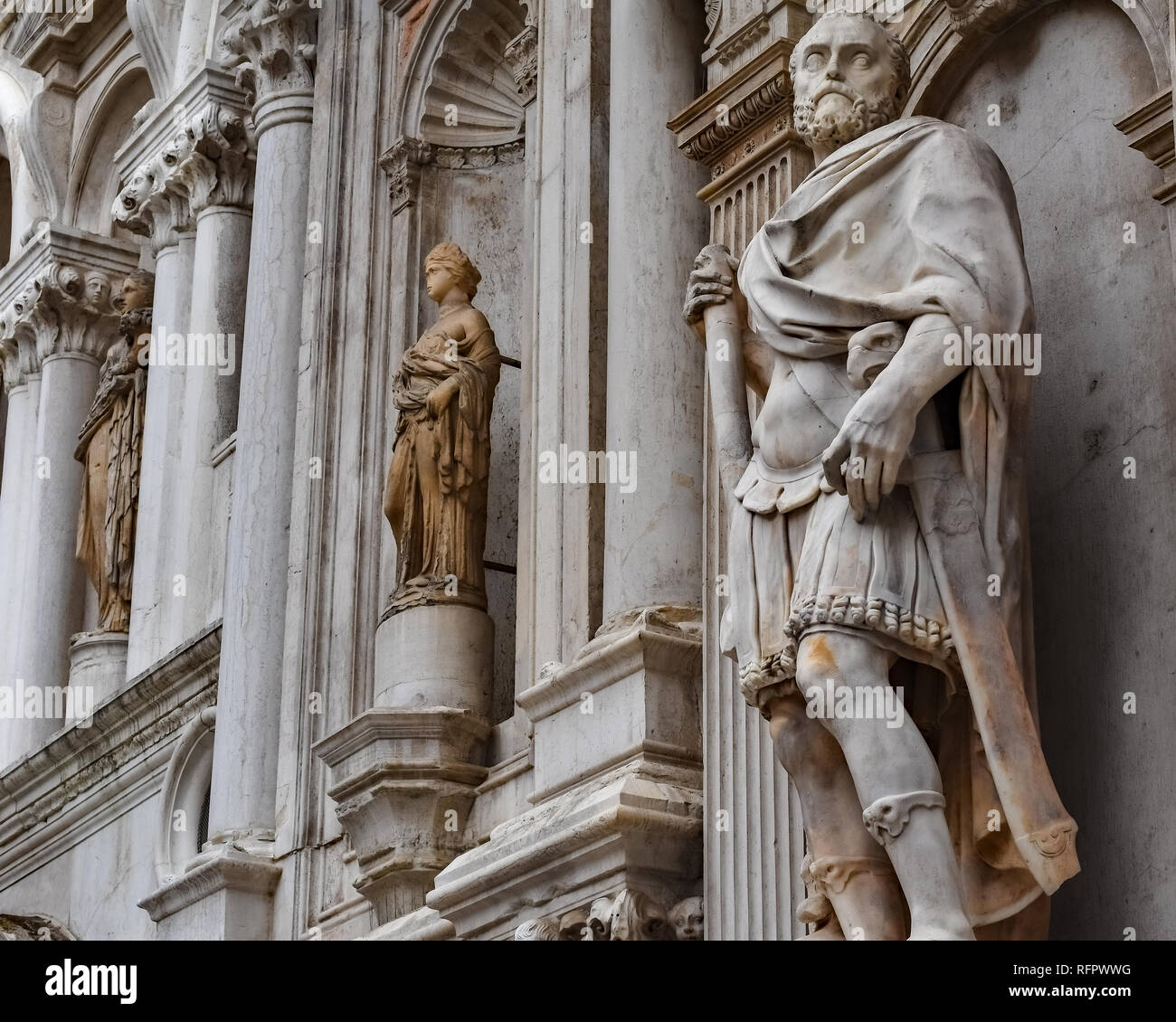 Doge's Palace Entrance Statuary Stock Photo - Alamy