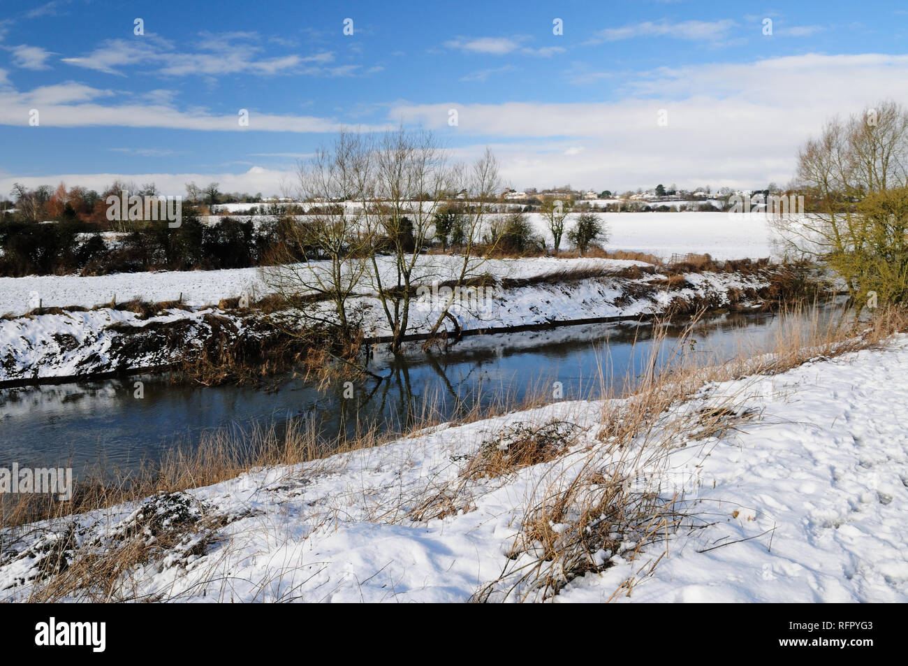 Snow beside the river Avon on the outskirts of Chippenham Stock Photo ...