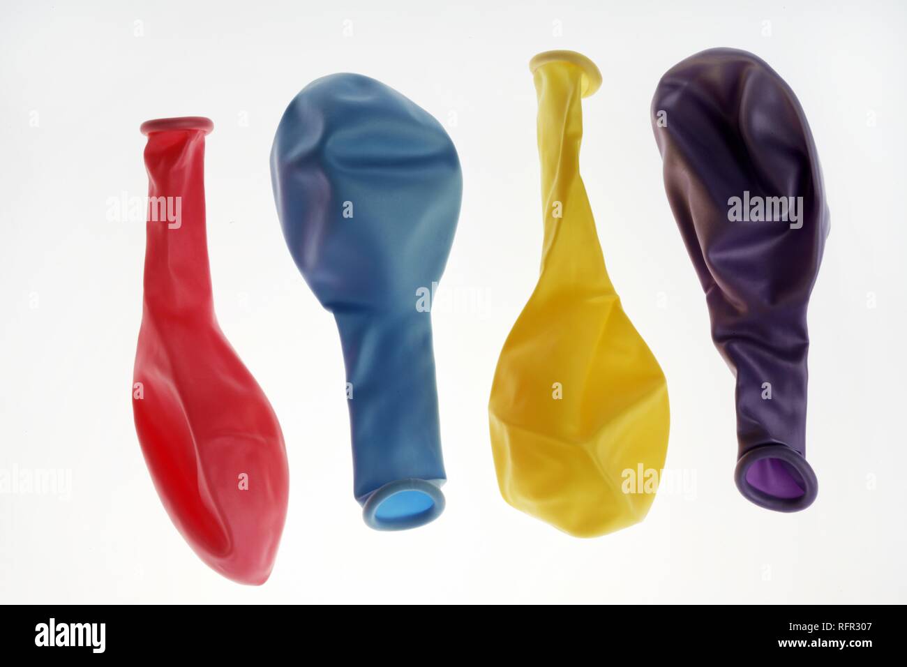 Line of balloons hi-res stock photography and images - Alamy