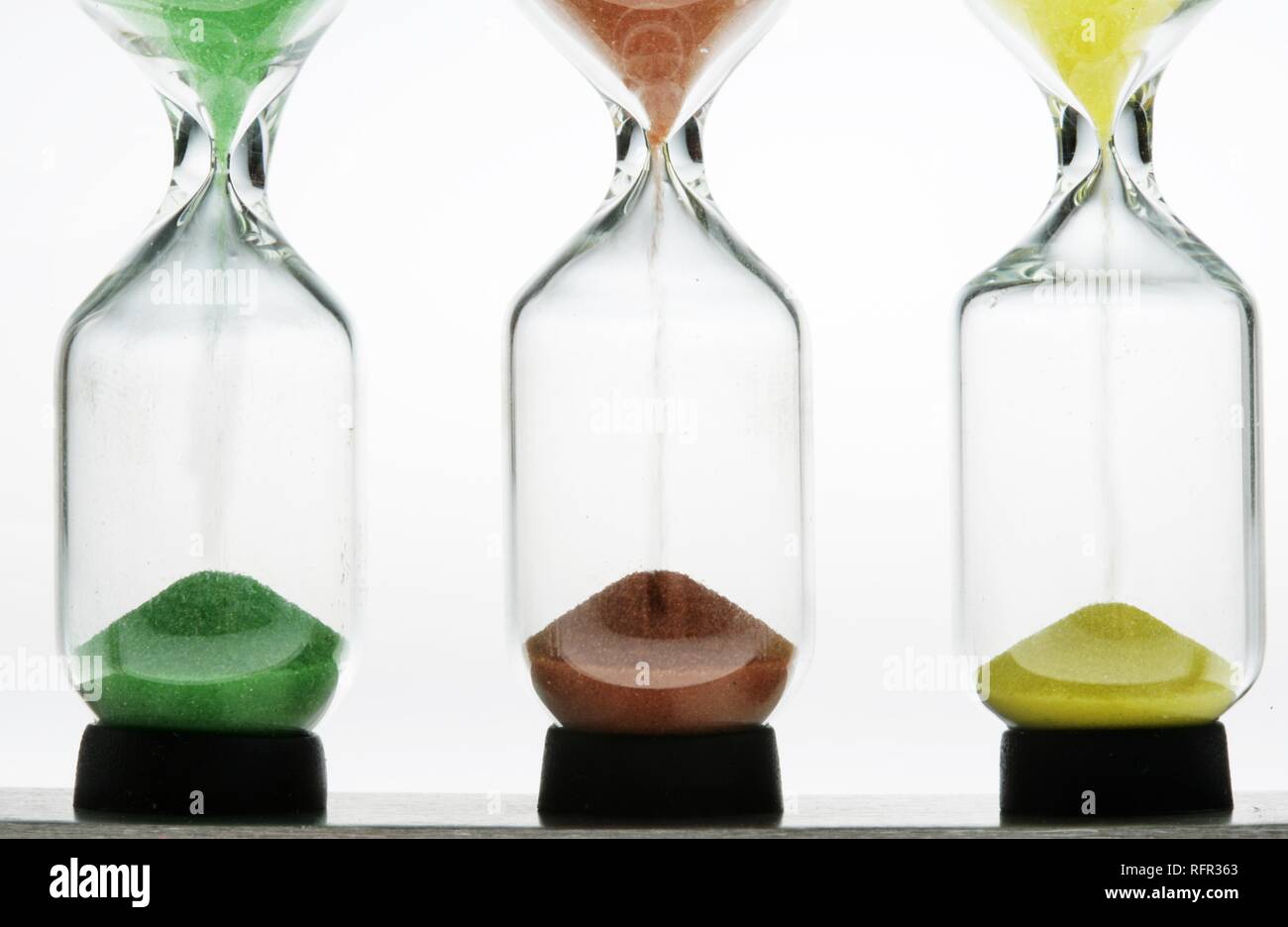 Hourglasses hi-res stock photography and images - Alamy