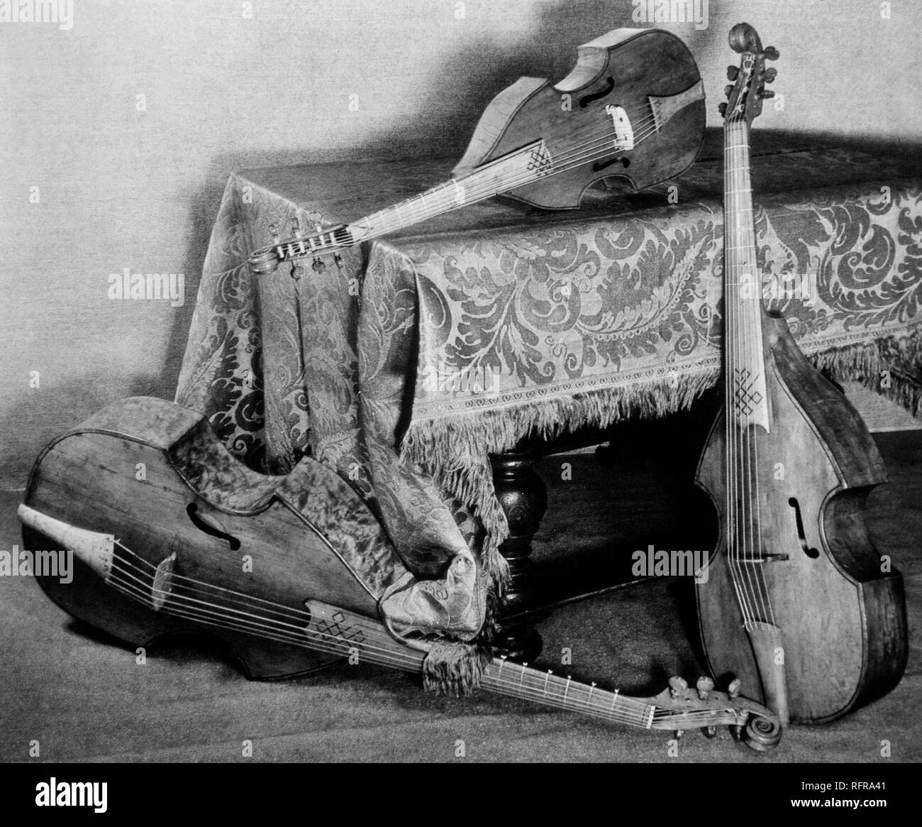 Gamba Black and White Stock Photos & Images - Alamy