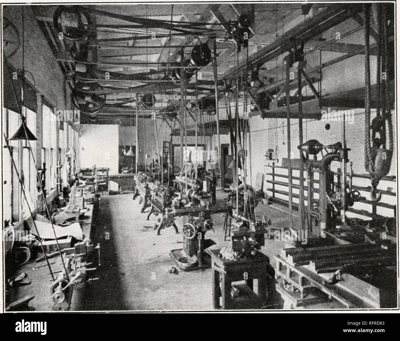 Ruling diffraction gratings hi-res stock photography and images - Alamy