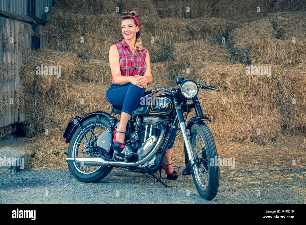 Retro chic hi-res stock photography and images - Alamy