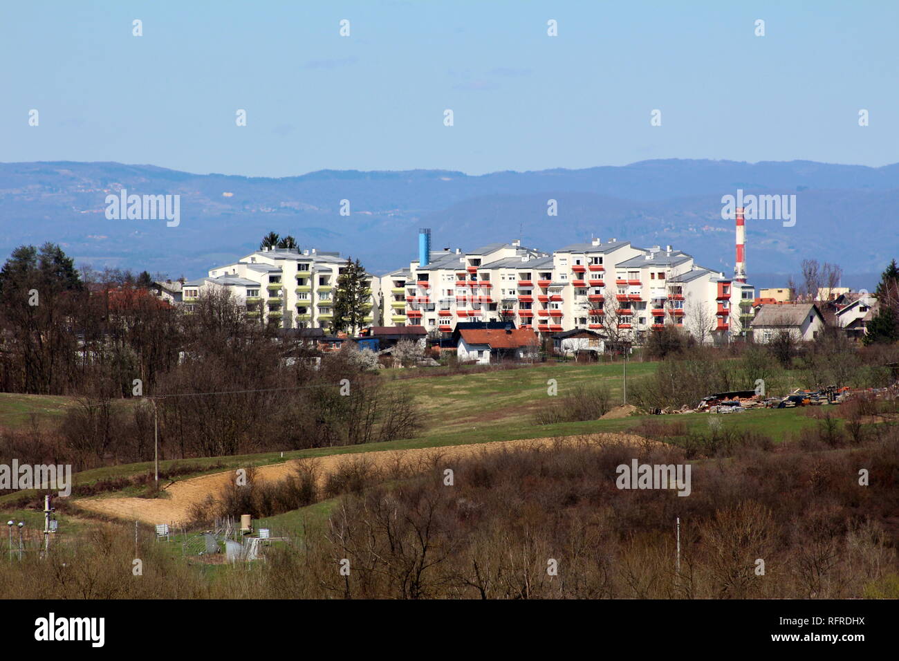 Improvised houses hi-res stock photography and images - Alamy