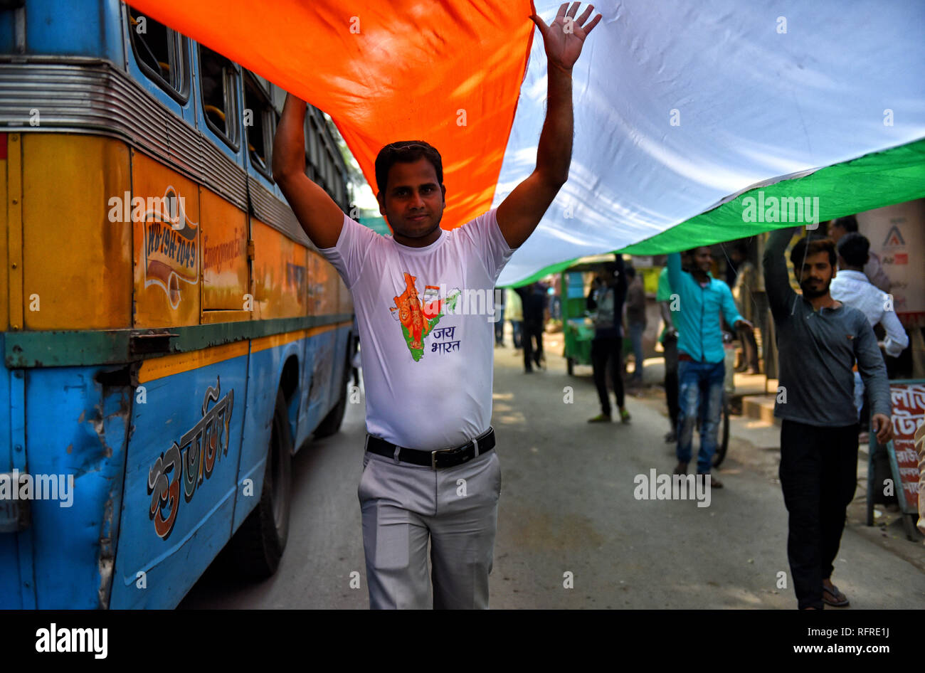 Howrah, India. 26th Jan, 2019. Longest Flag March in West Bengal, India ...