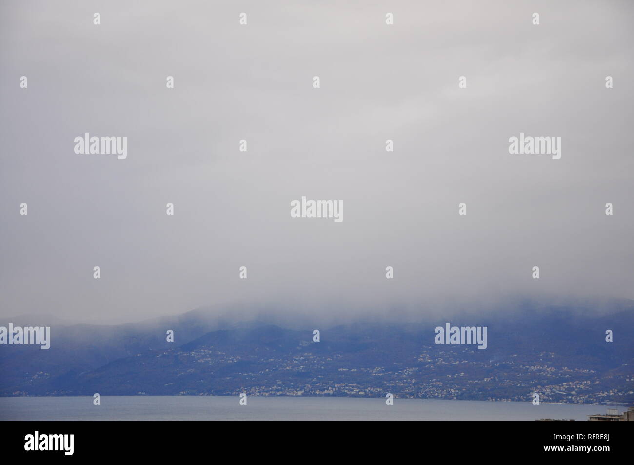 Fog line hi-res stock photography and images - Alamy