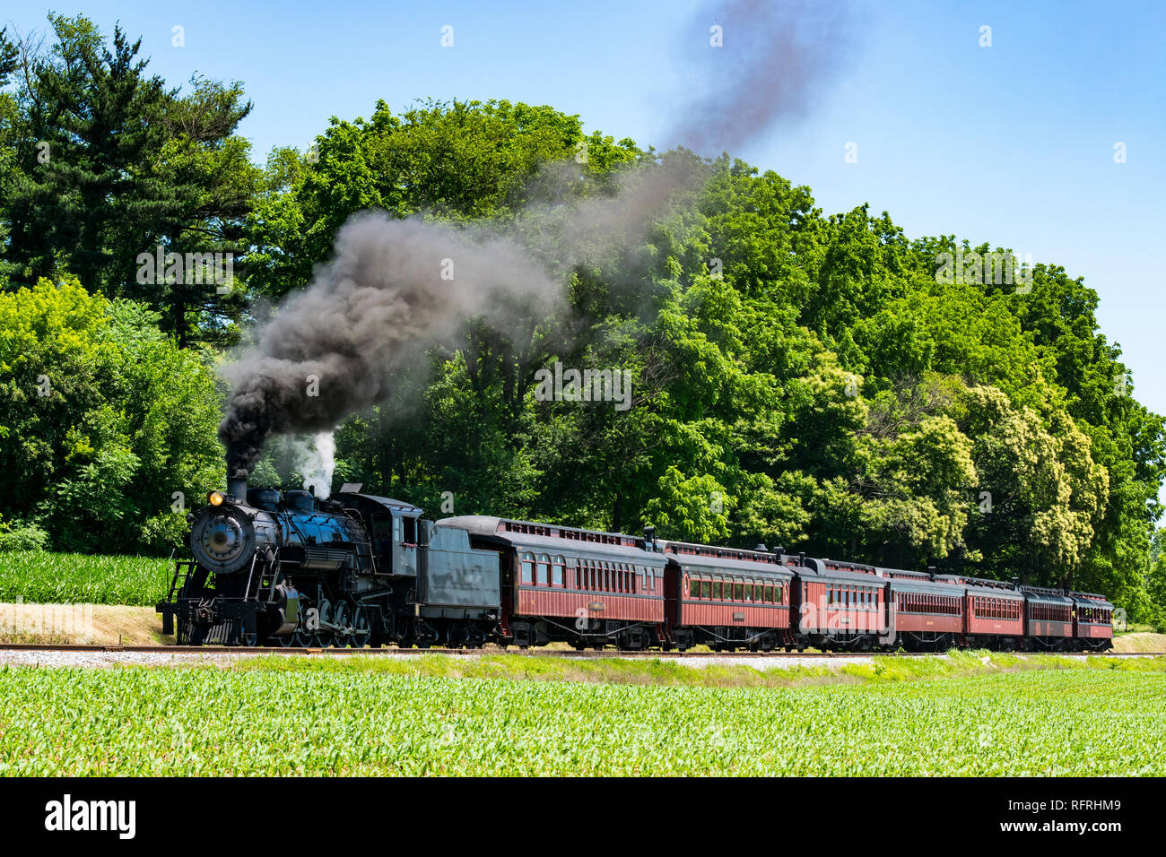 Steam Passenger Train High Resolution Stock Photography and Images - Alamy