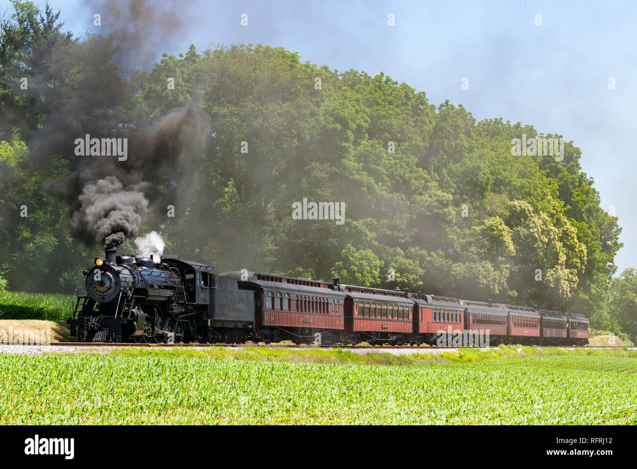 Steam Passenger Train High Resolution Stock Photography and Images - Alamy