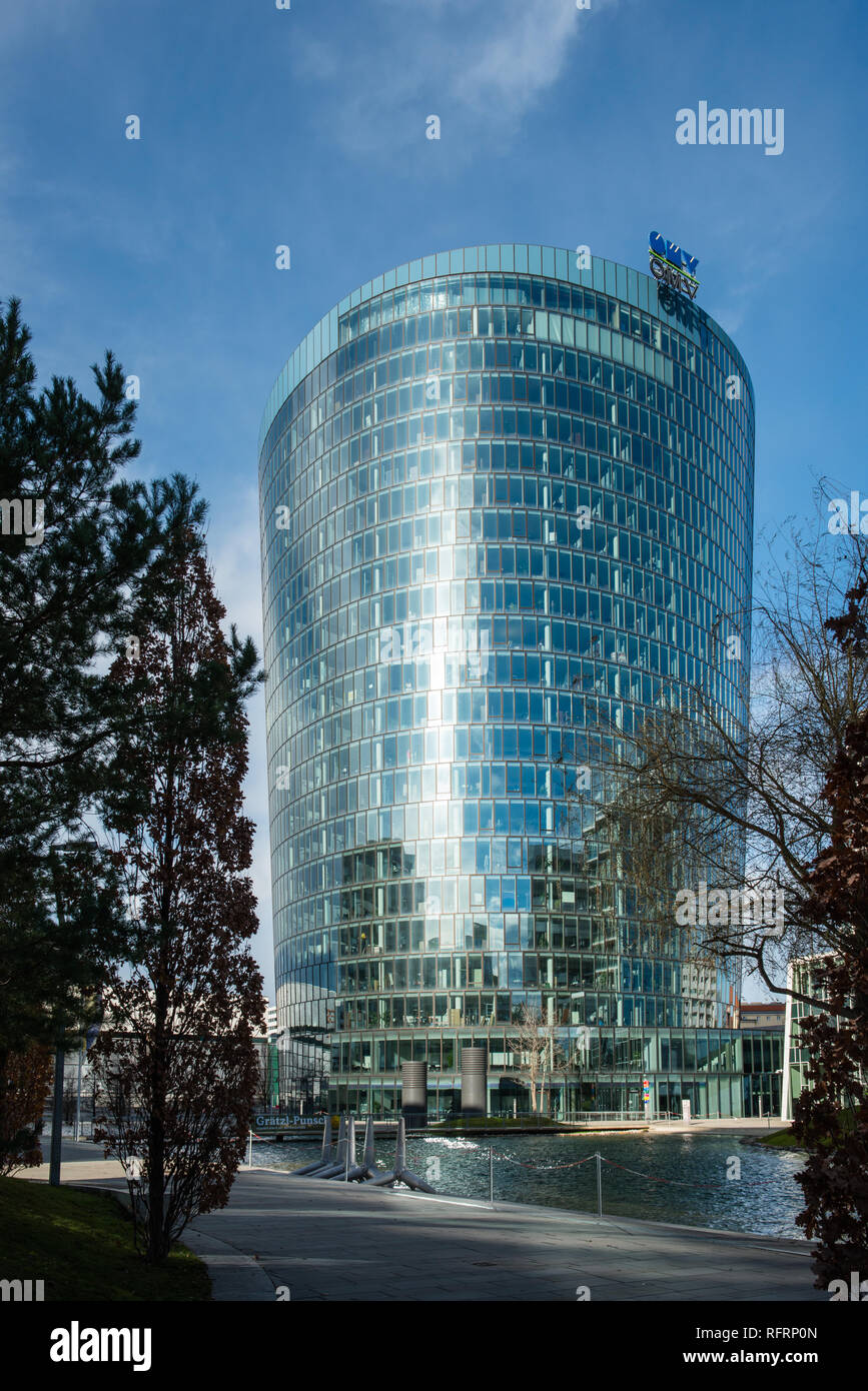 Omv austria hi-res stock photography and images - Alamy