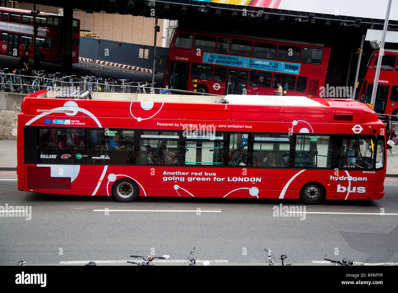 Hydrogen bus hi-res stock photography and images - Alamy