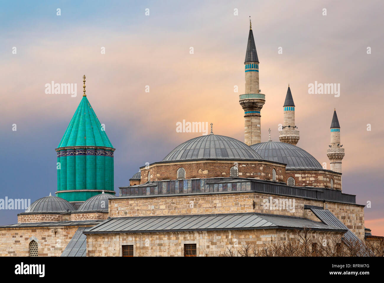 Rumi hi-res stock photography and images - Alamy